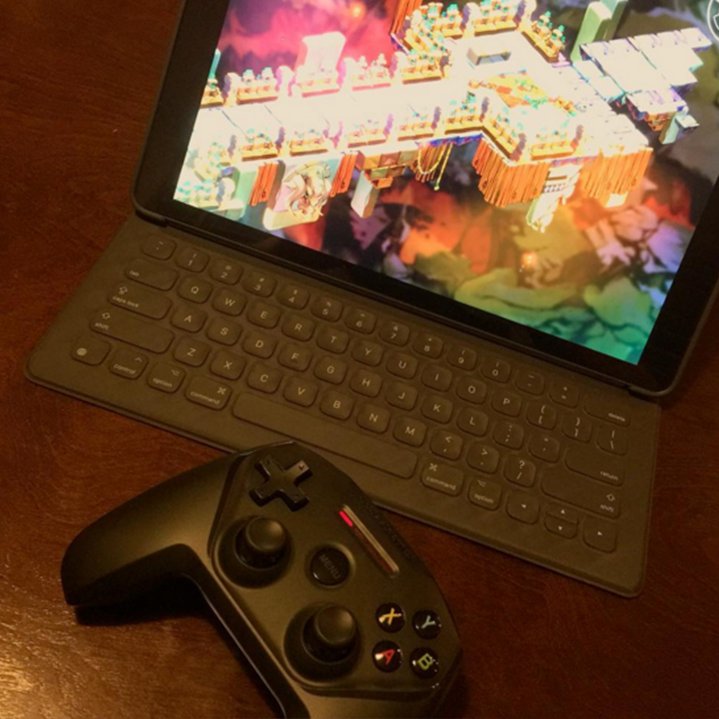 Wireless Gaming Controllers for PC, Mac, and Mobile | SteelSeries