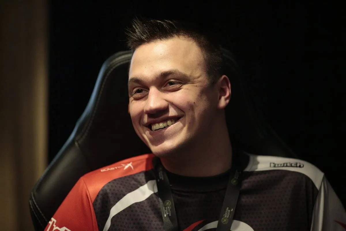 Playing Dota at 8K MMR | SteelSeries